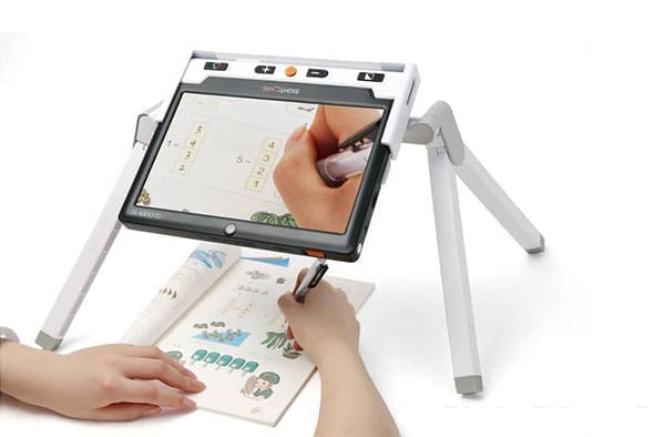 Handheld Video Magnifier for the Visually Impaired - Clover 10 HD